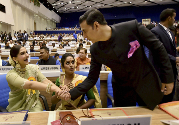 National Awards 2017: Best moments of Akshay Kumar, Sonam Kapoor and ...