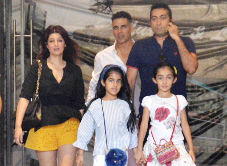 In Pics: Akshay Kumar enjoys lunch date with wife Twinkle Khanna and ...