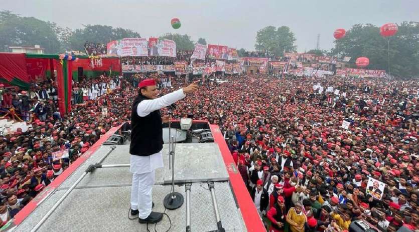 Covid protocols go for a toss in election rallies | PICS