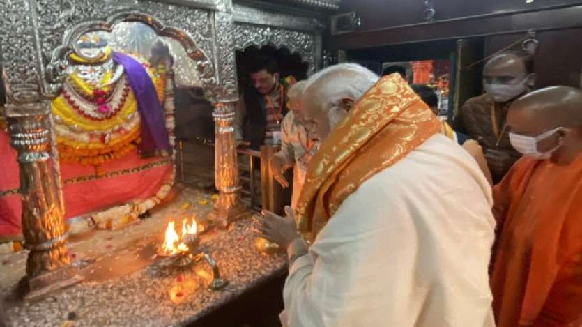 PM in Varanasi: Boat ride, Kashi Vishwanath Corridor launch, Ganga aarti | PICS